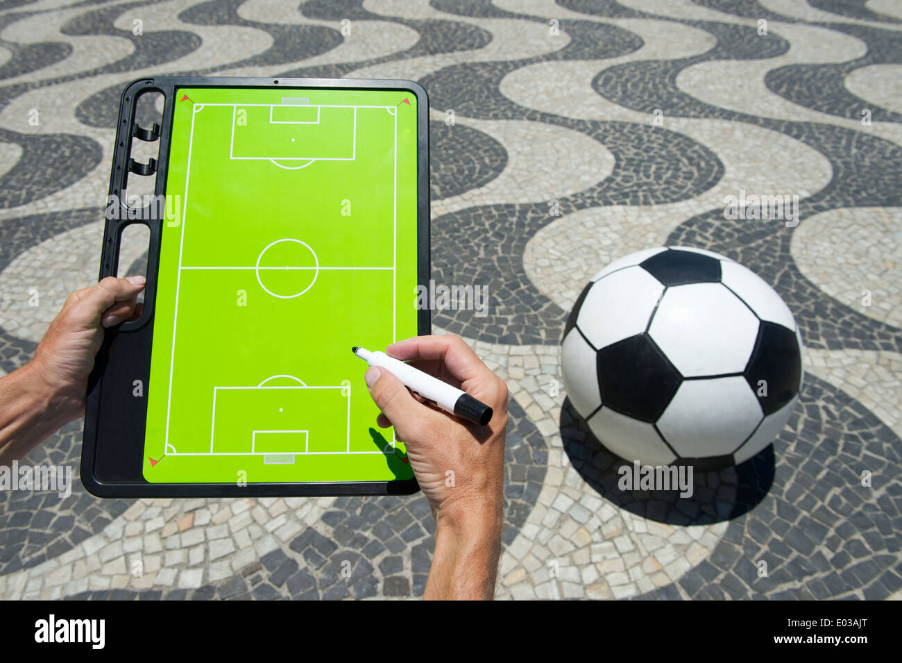 Taktik fussball -Fotos und -Bildmaterial in hoher Auflösung – Alamy