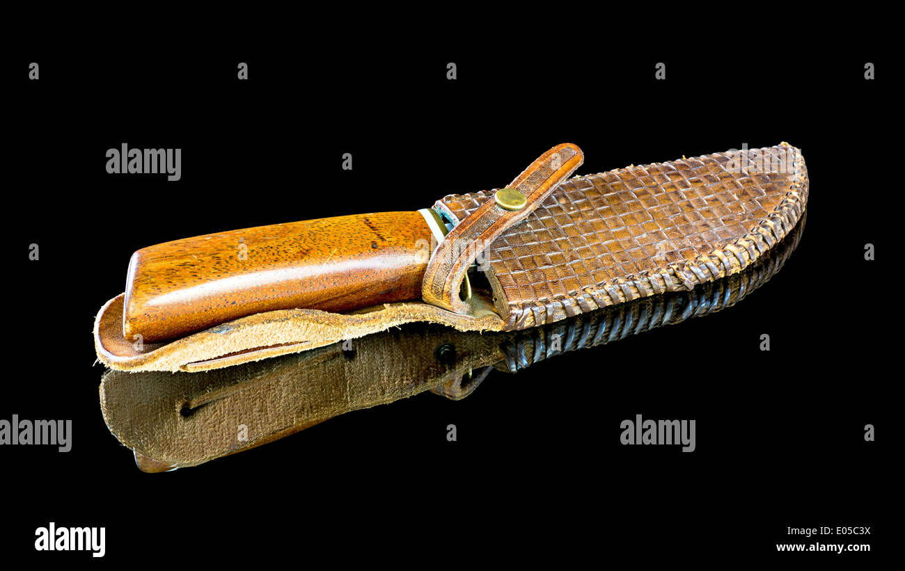Jagdmesser in scheide -Fotos und -Bildmaterial in hoher Auflösung – Alamy