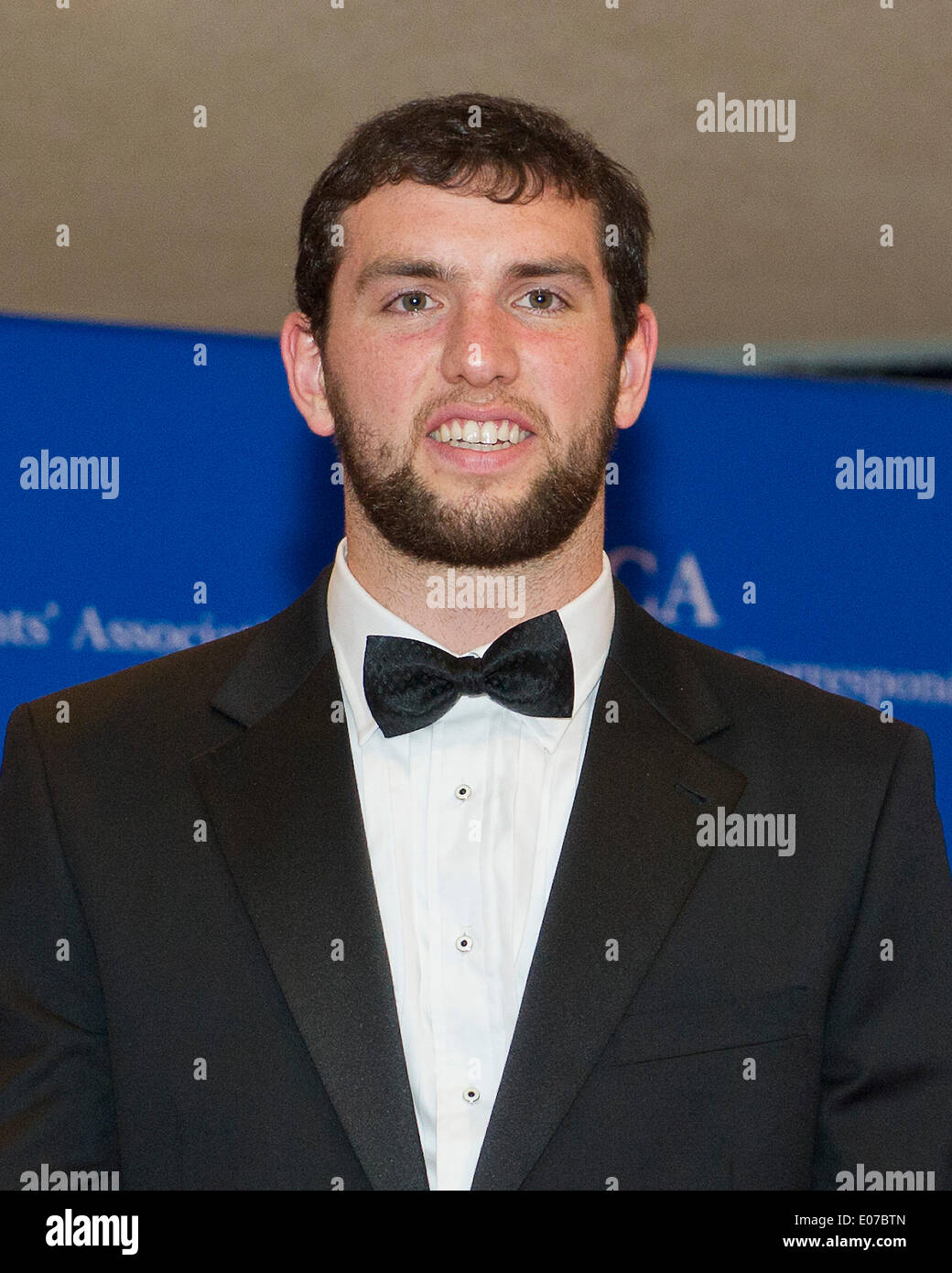Andrew Luck kommt für die 2014 White House Correspondents Association ...