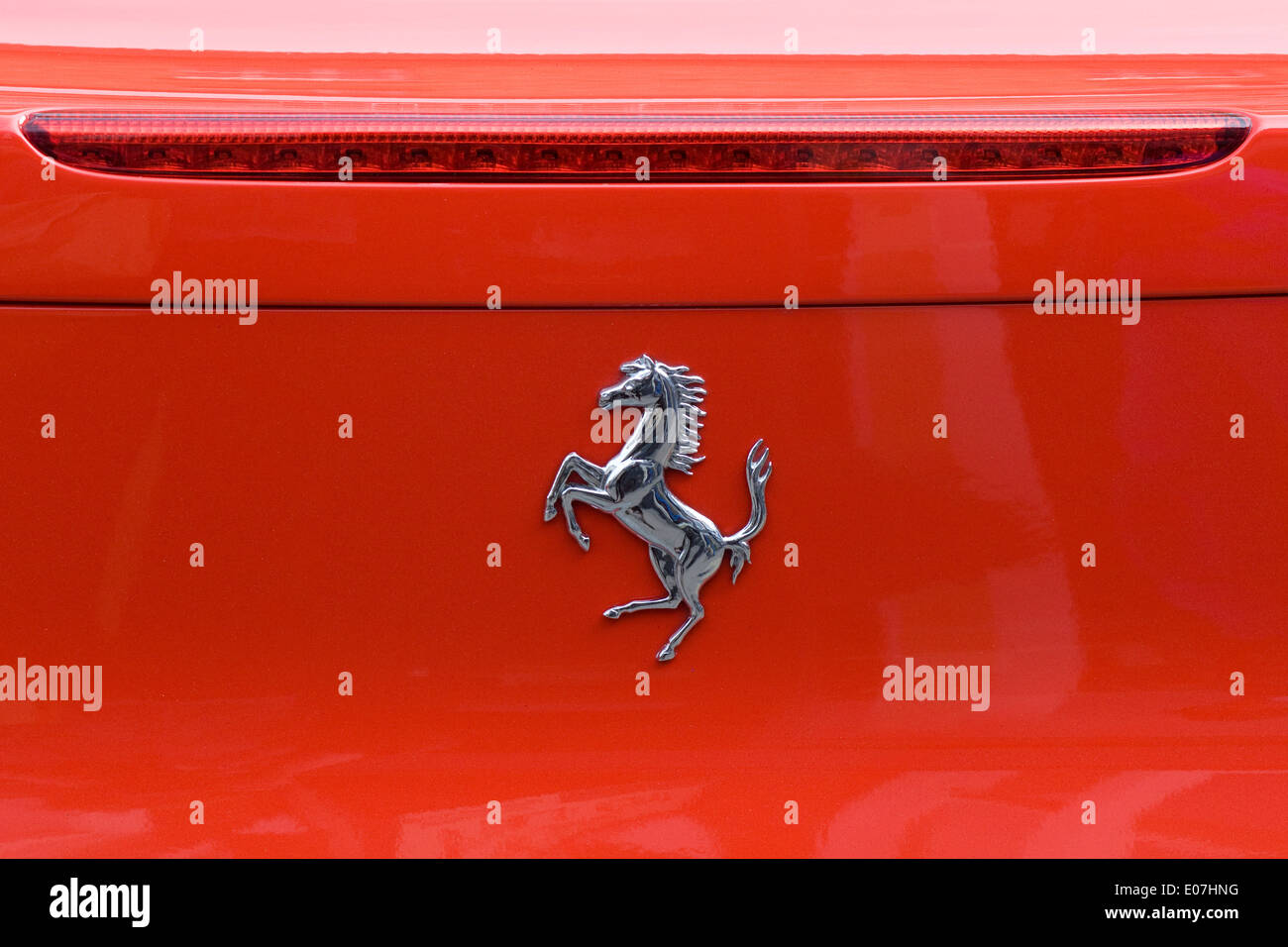 Altes ferrari logo Stockfotos und -bilder Kaufen - Alamy