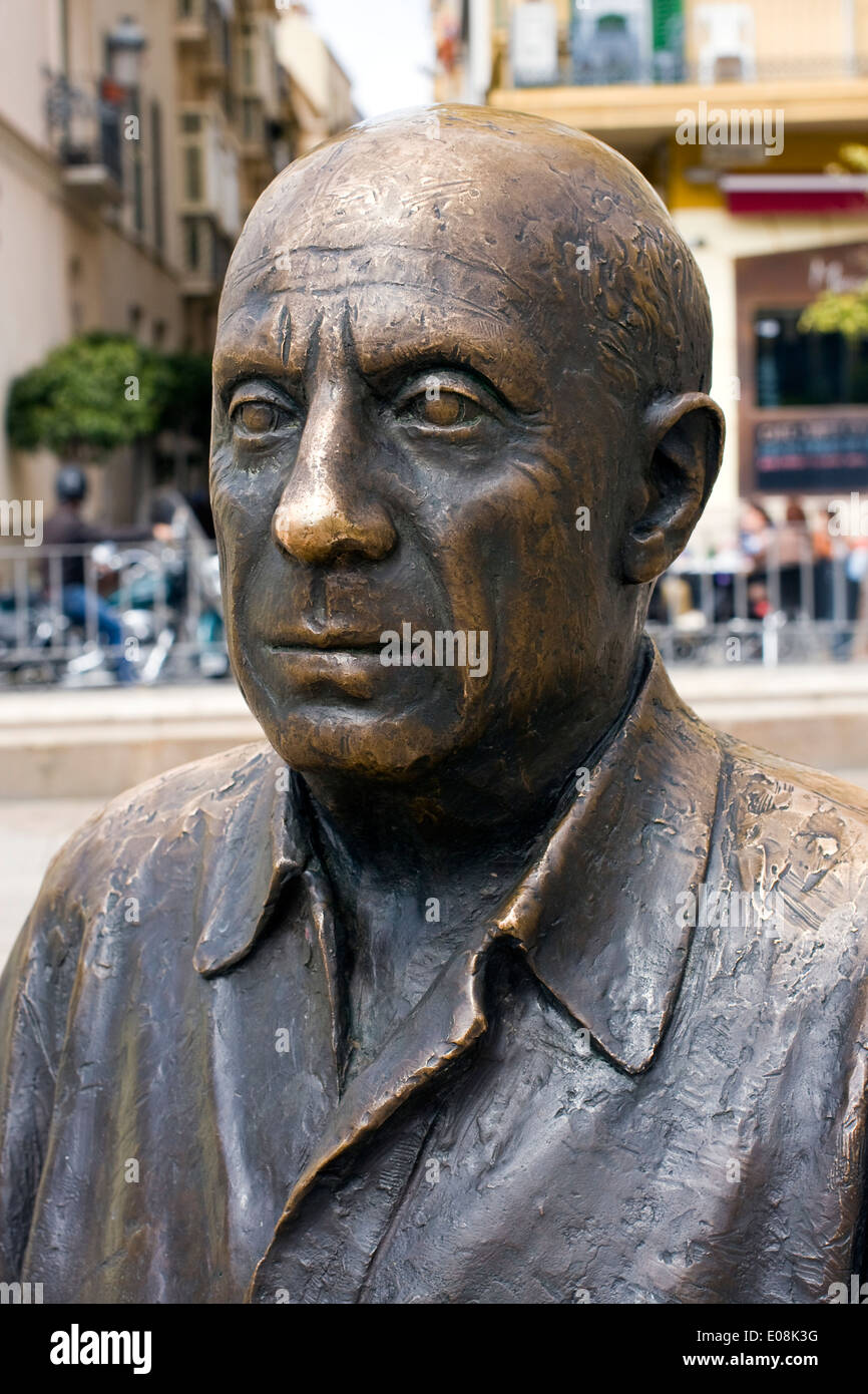 Statua di picasso -Fotos und -Bildmaterial in hoher Auflösung – Alamy
