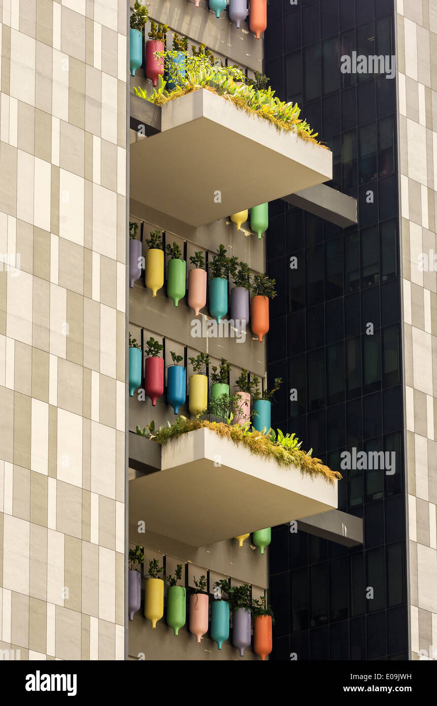 Fassadenbegrünung singapore -Fotos und -Bildmaterial in hoher Auflösung ...