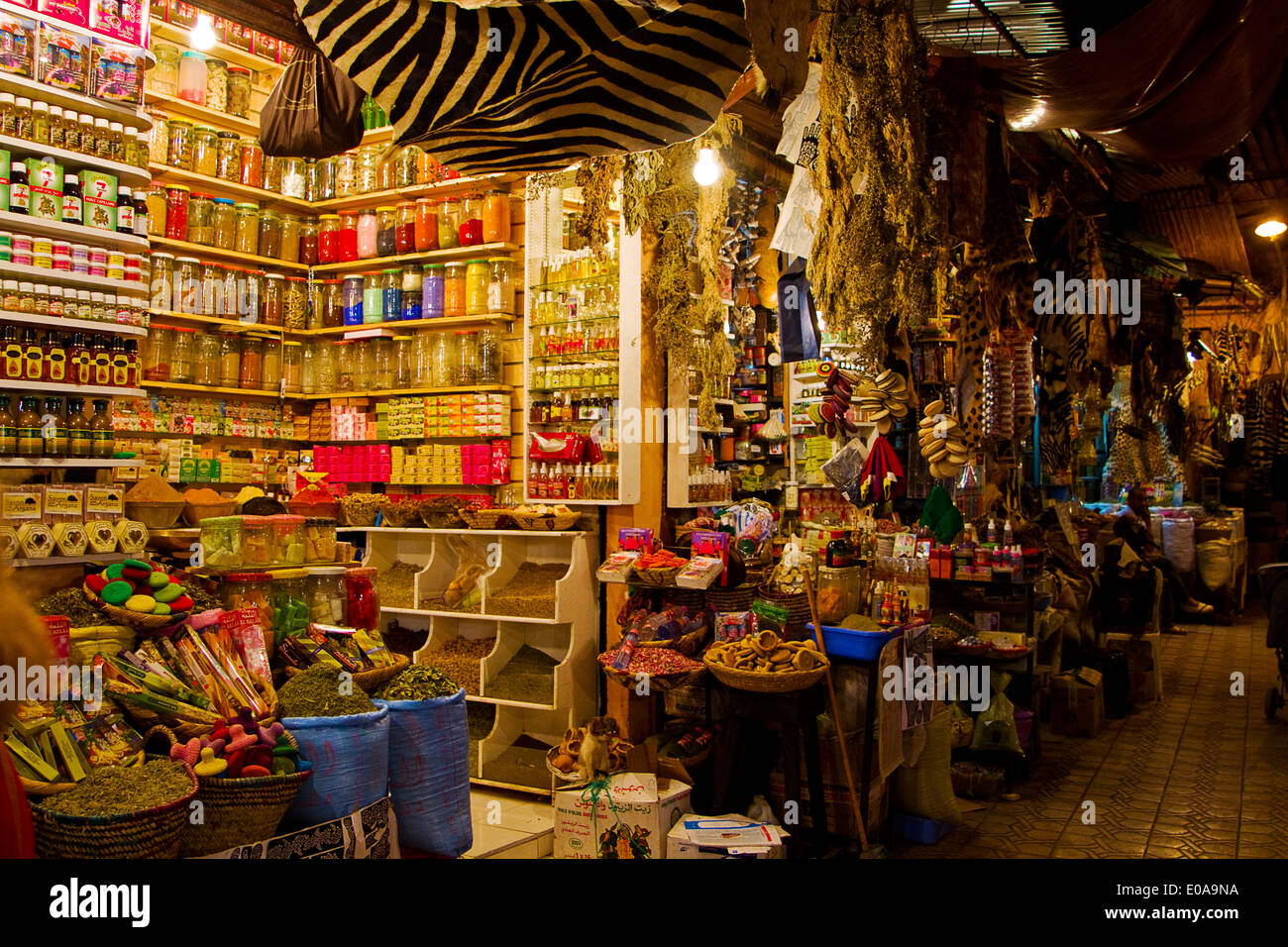 Souk Market Stall Arab Hanging Stockfotos & Souk Market Stall Arab ...