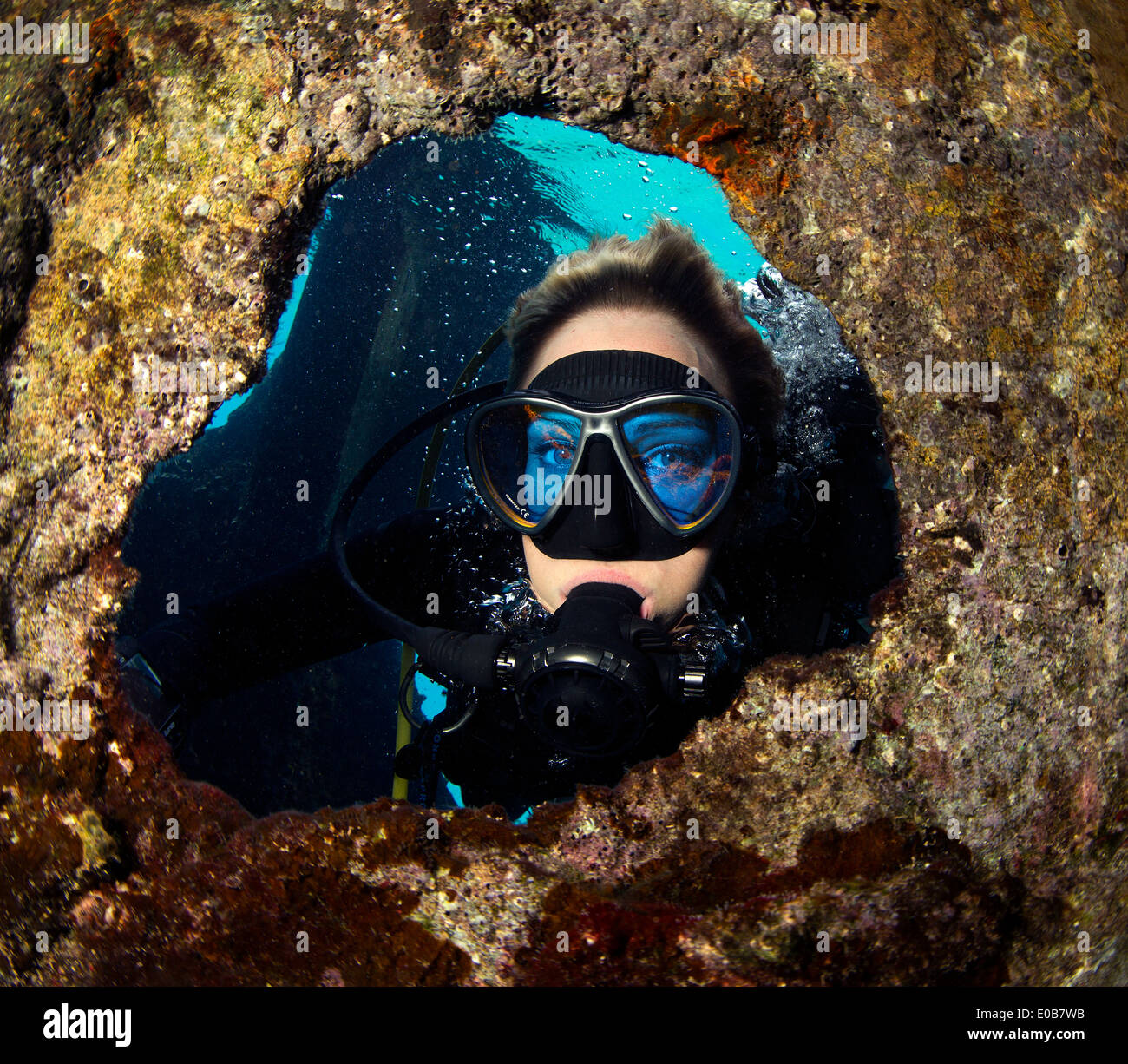 Junge taucher -Fotos und -Bildmaterial in hoher Auflösung – Alamy