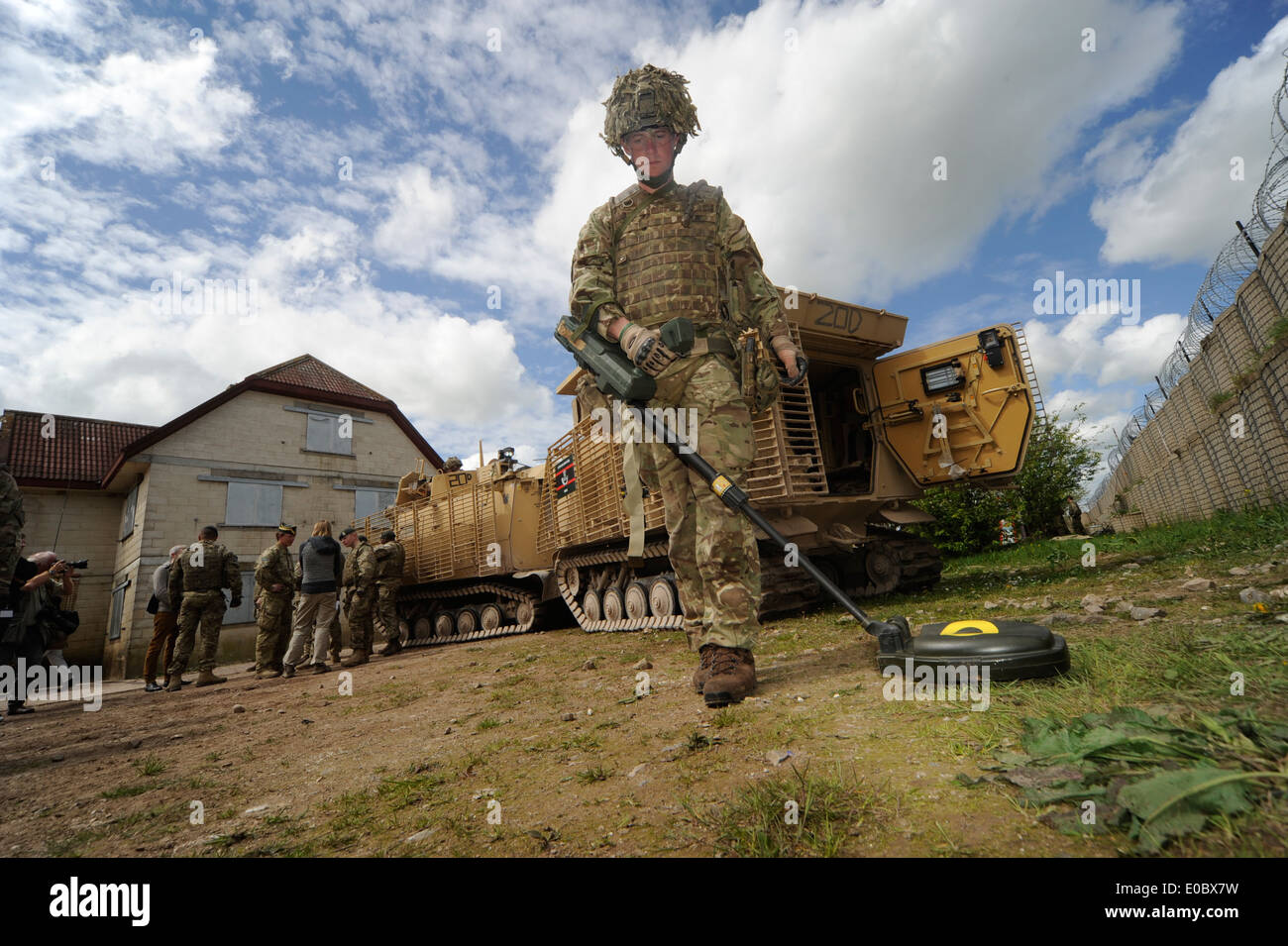 Mine detection system -Fotos und -Bildmaterial in hoher Auflösung – Alamy