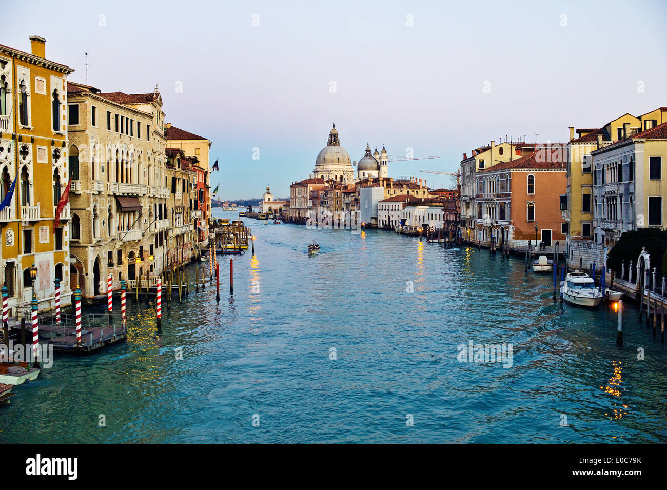 Wahrzeichen touristen anziehungspunkt highlight sightseeing ...