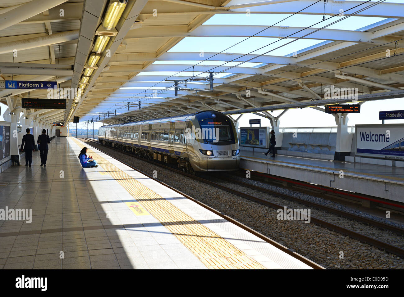 Sandton gautrain station -Fotos und -Bildmaterial in hoher Auflösung ...