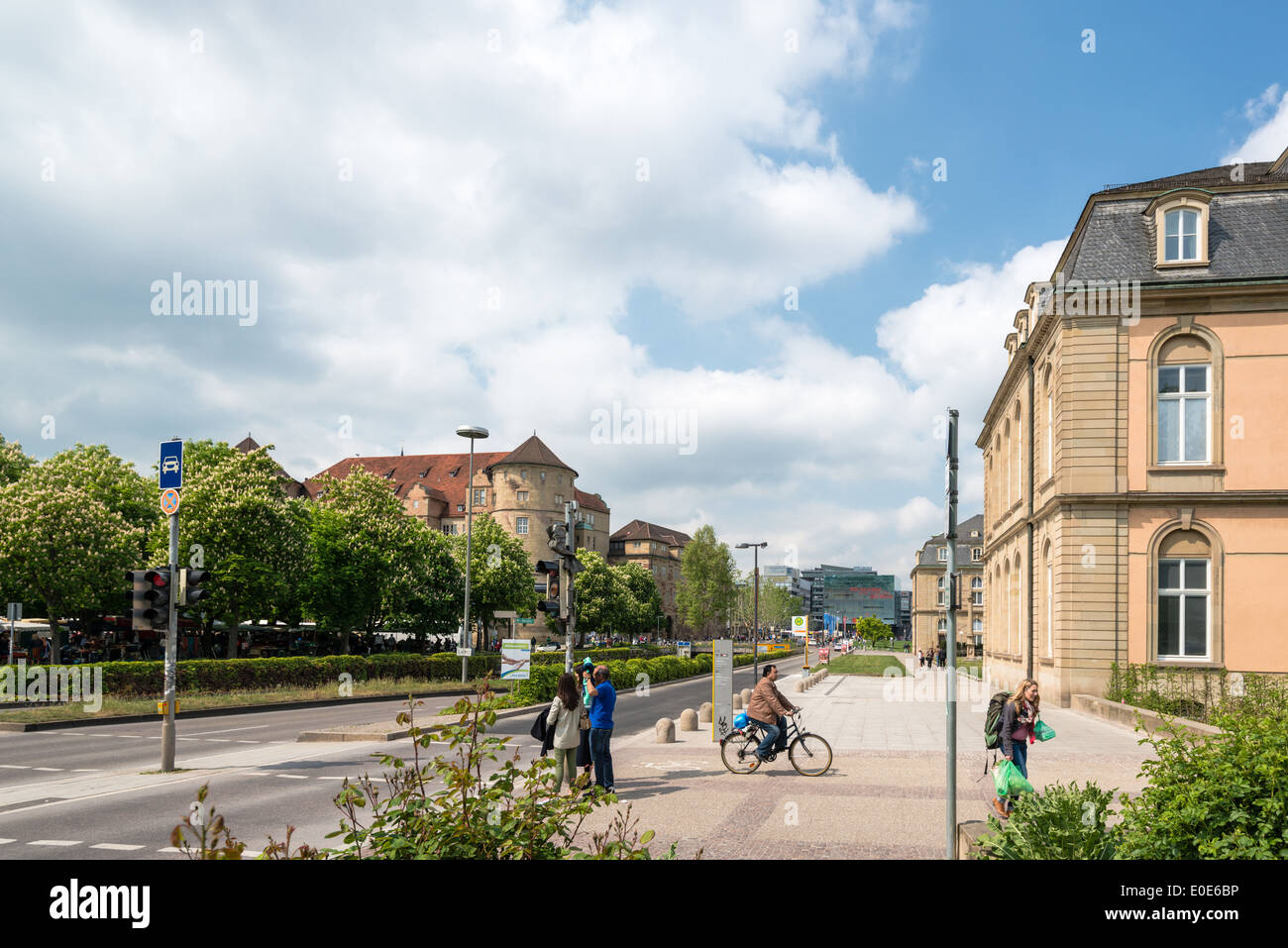 Stuttgart city hall -Fotos und -Bildmaterial in hoher Auflösung – Alamy