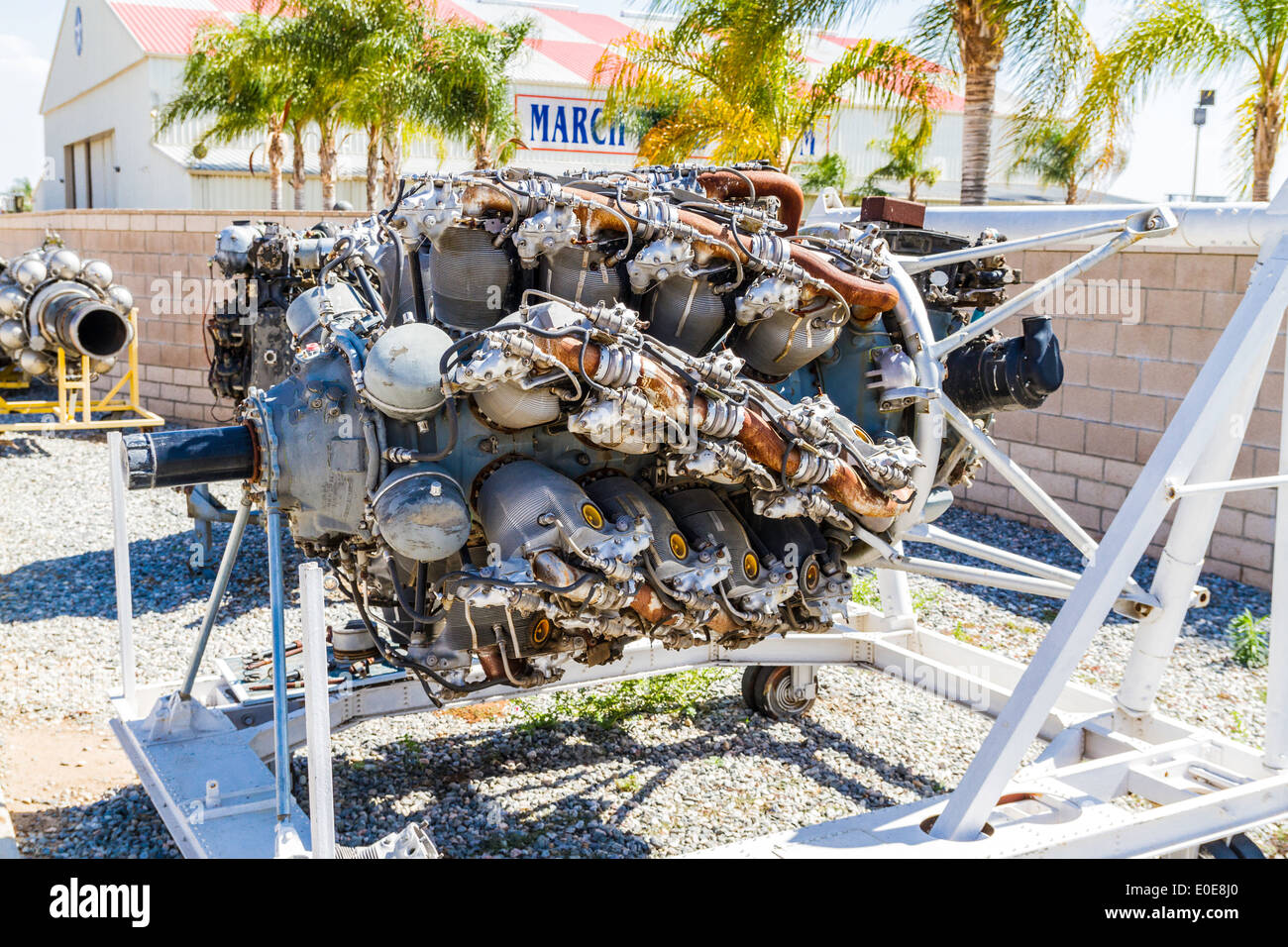 Ein 28-Zylinder-Sternmotor im März Bereich Air Museum in Riverside ...