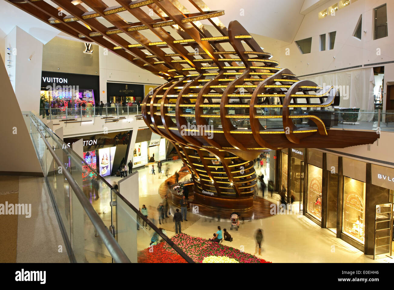 Crystals shopping mall -Fotos und -Bildmaterial in hoher Auflösung – Alamy