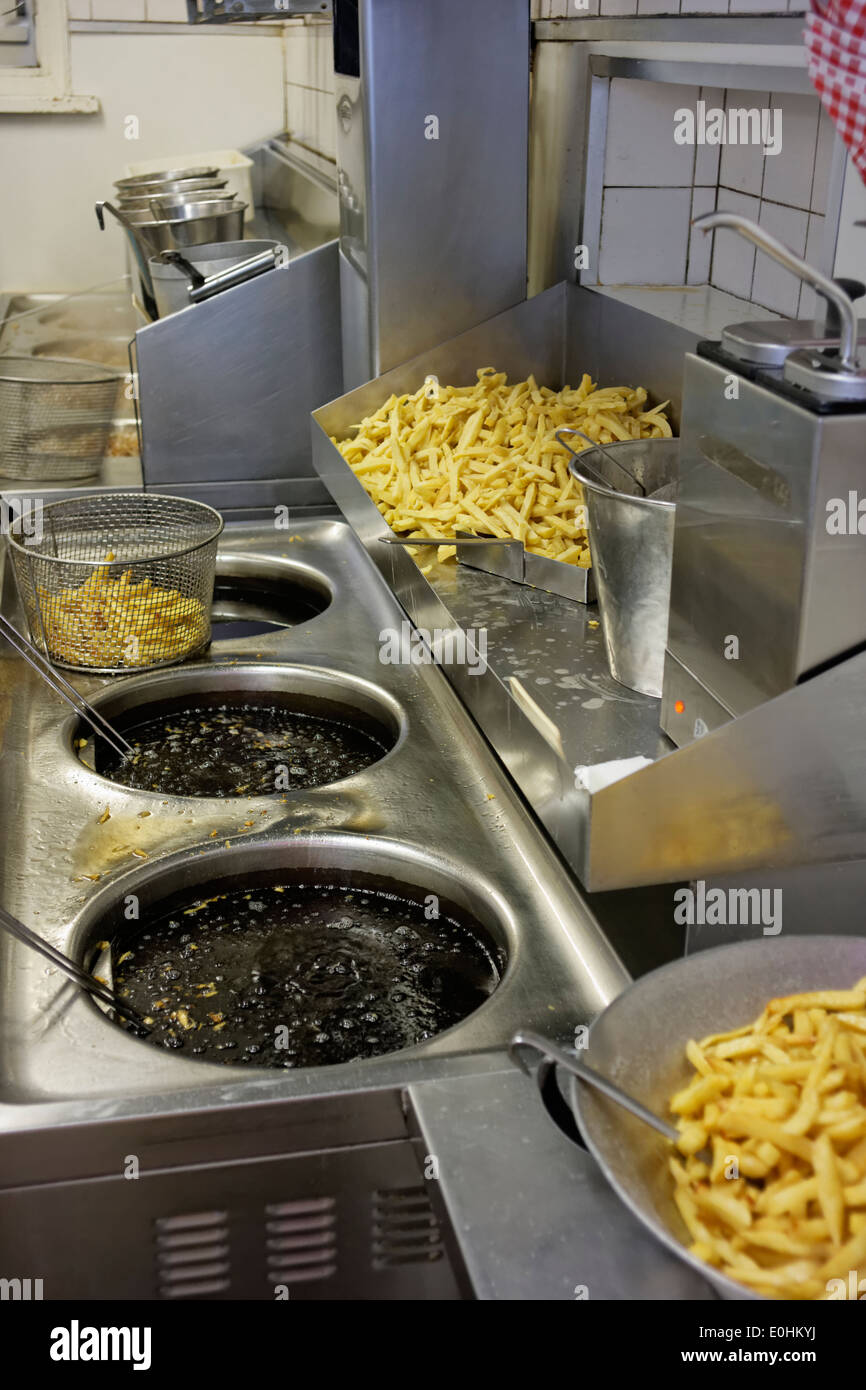 Amsterdam pommes frites -Fotos und -Bildmaterial in hoher Auflösung – Alamy