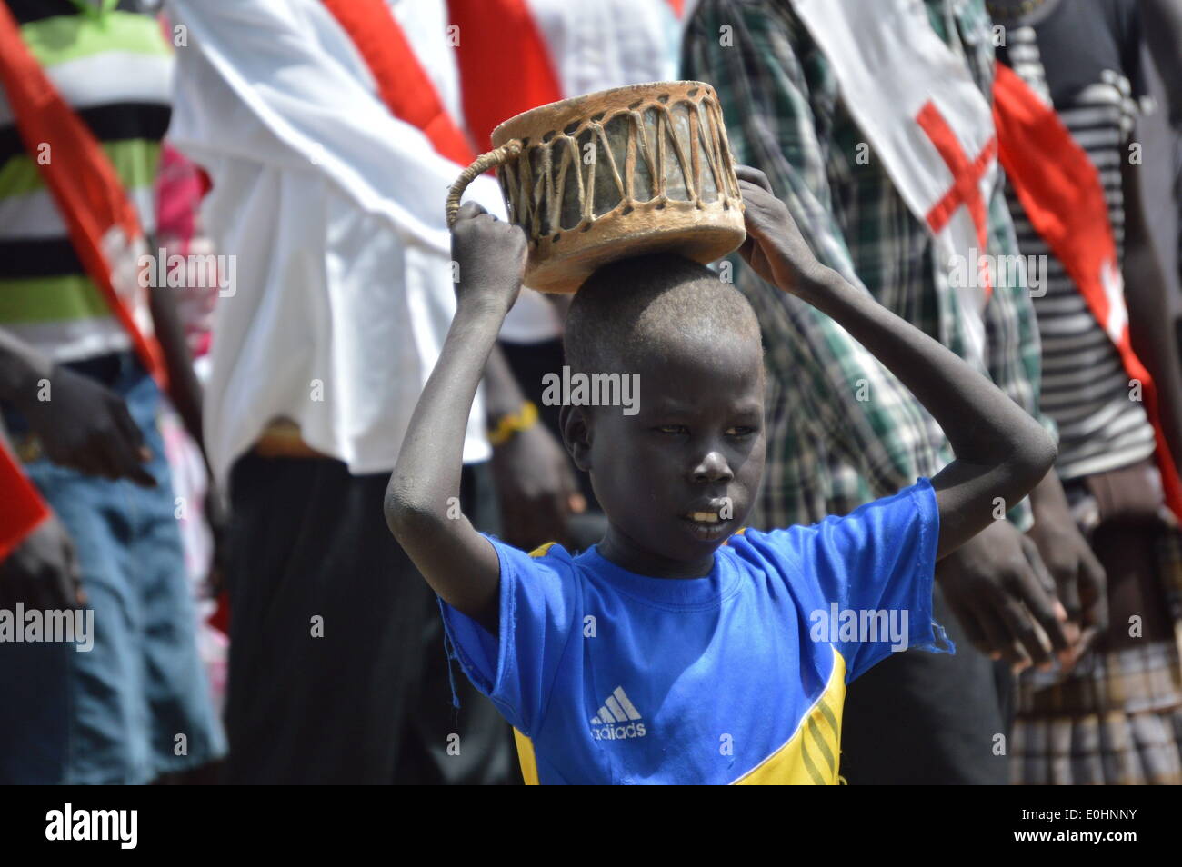 Gumuruk, Jonglei, Süd-Sudan. 13. Mai 2014. Mitglieder der Delegation zu gelangen. Südlich der ...