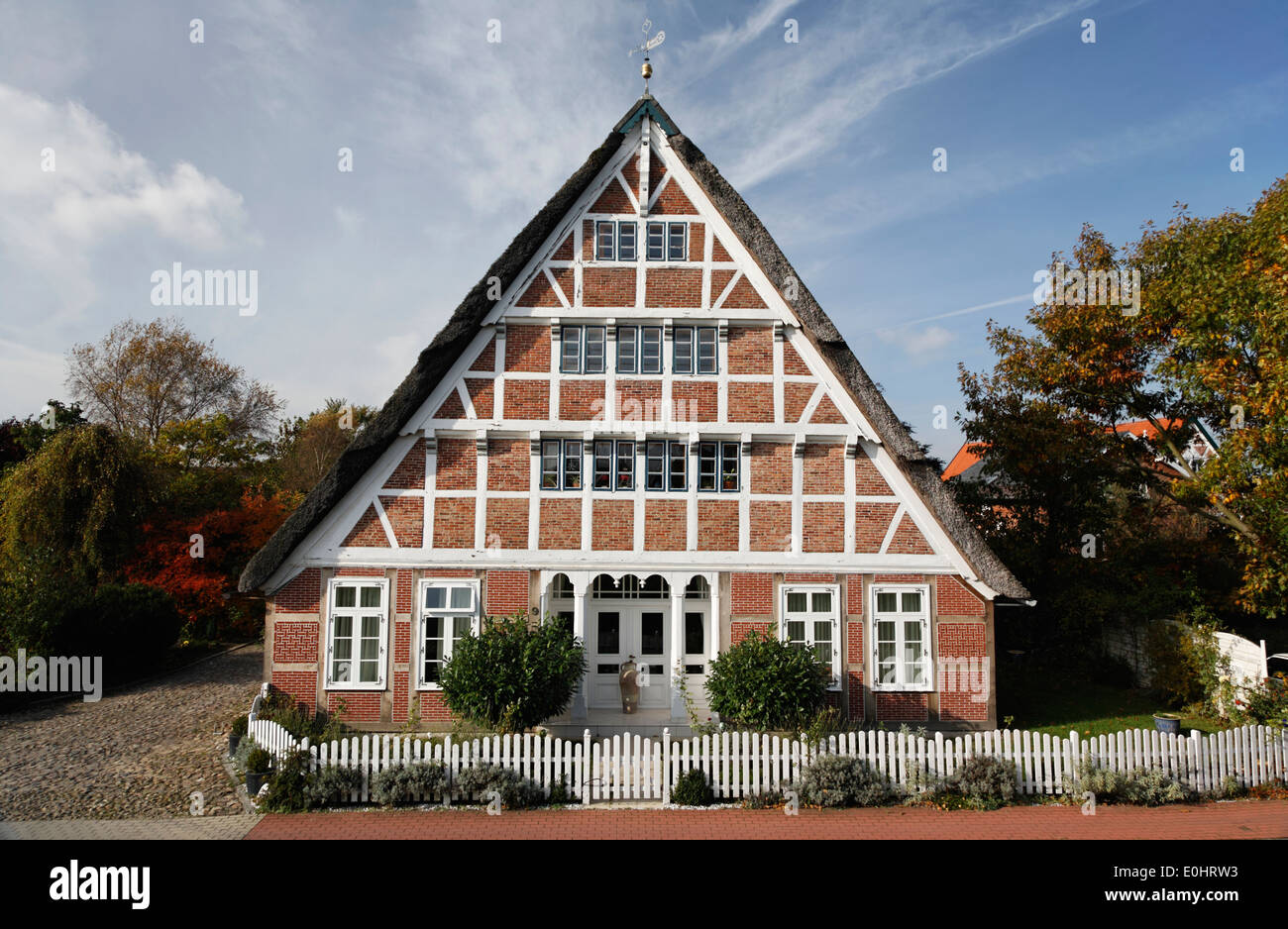 Bauernhaus im alten land -Fotos und -Bildmaterial in hoher Auflösung ...