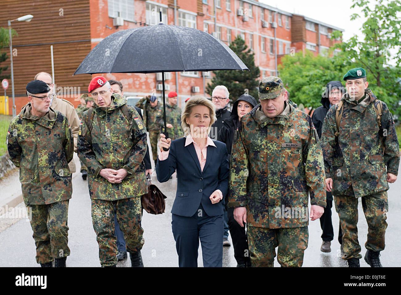 German soldiers in prizren kosovo -Fotos und -Bildmaterial in hoher ...
