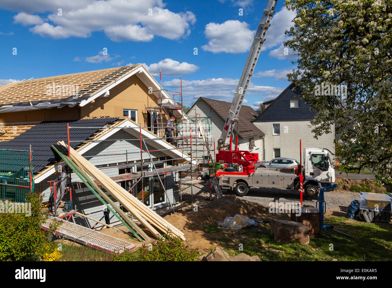 Neues haus bauen -Fotos und -Bildmaterial in hoher Auflösung – Alamy