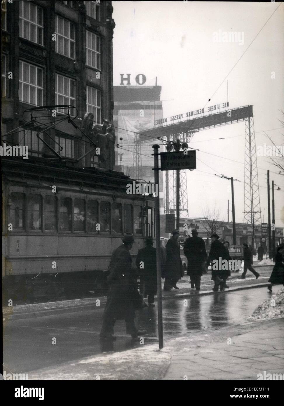Presse west ost berlin -Fotos und -Bildmaterial in hoher Auflösung – Alamy