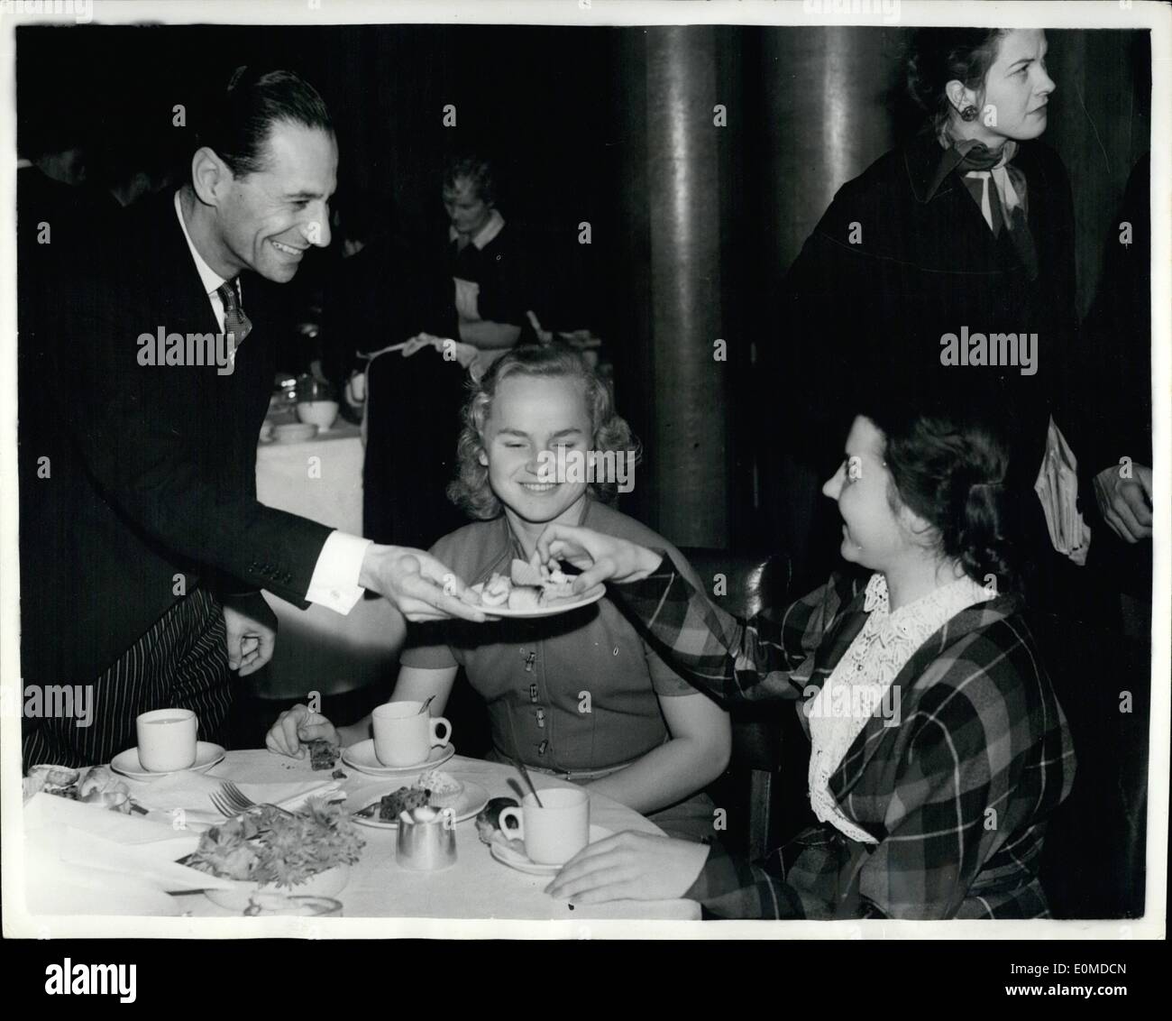 Victor mishcon -Fotos und -Bildmaterial in hoher Auflösung – Alamy