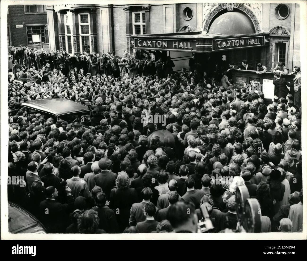 After their wedding at caxton hall -Fotos und -Bildmaterial in hoher ...