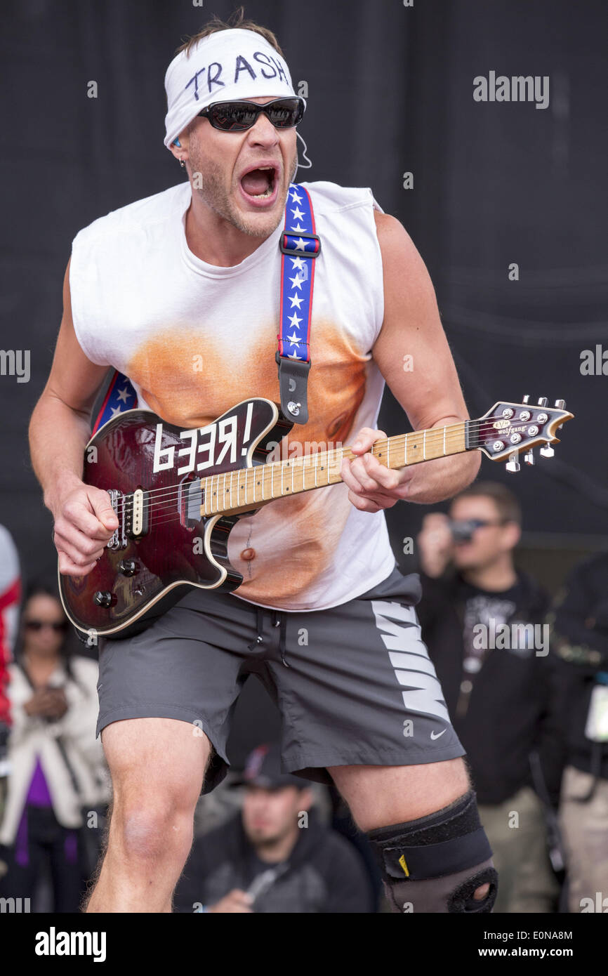 Killswitch engage guitarist adam dutkiewicz -Fotos und -Bildmaterial in ...