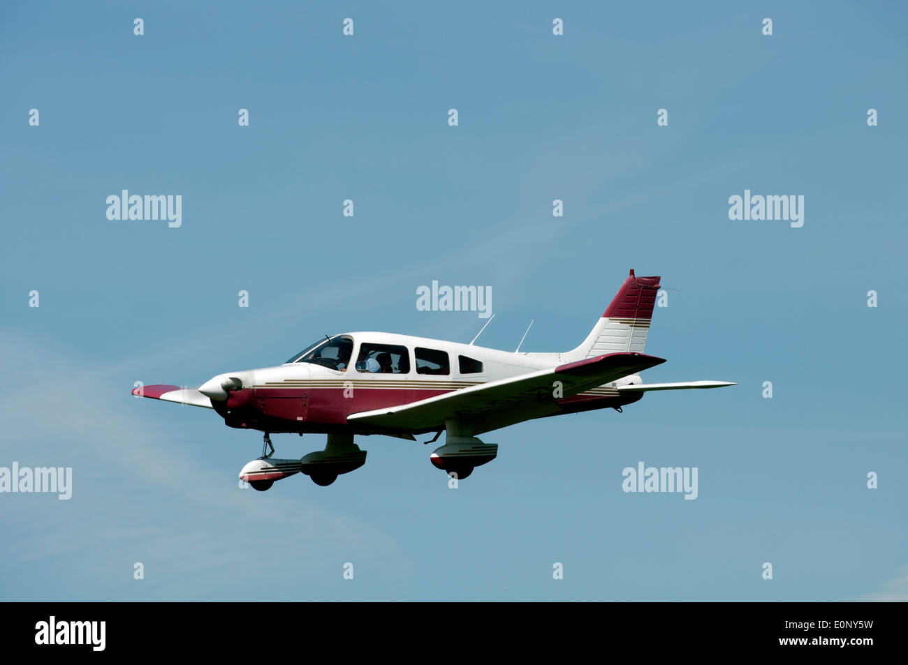 Piper pa28 krieger flugzeug pa 28 fliegen -Fotos und -Bildmaterial in ...
