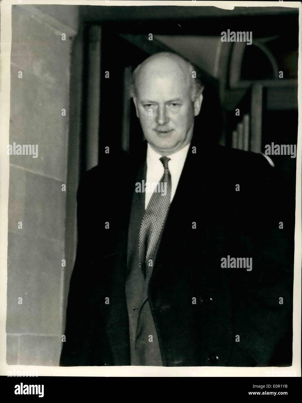 Bank rate leak tribunal continue -Fotos und -Bildmaterial in hoher ...