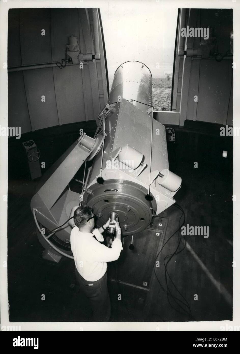 10. Oktober 1957 - das Royal (einmalige) Foto zeigt C.J. Eggen ...