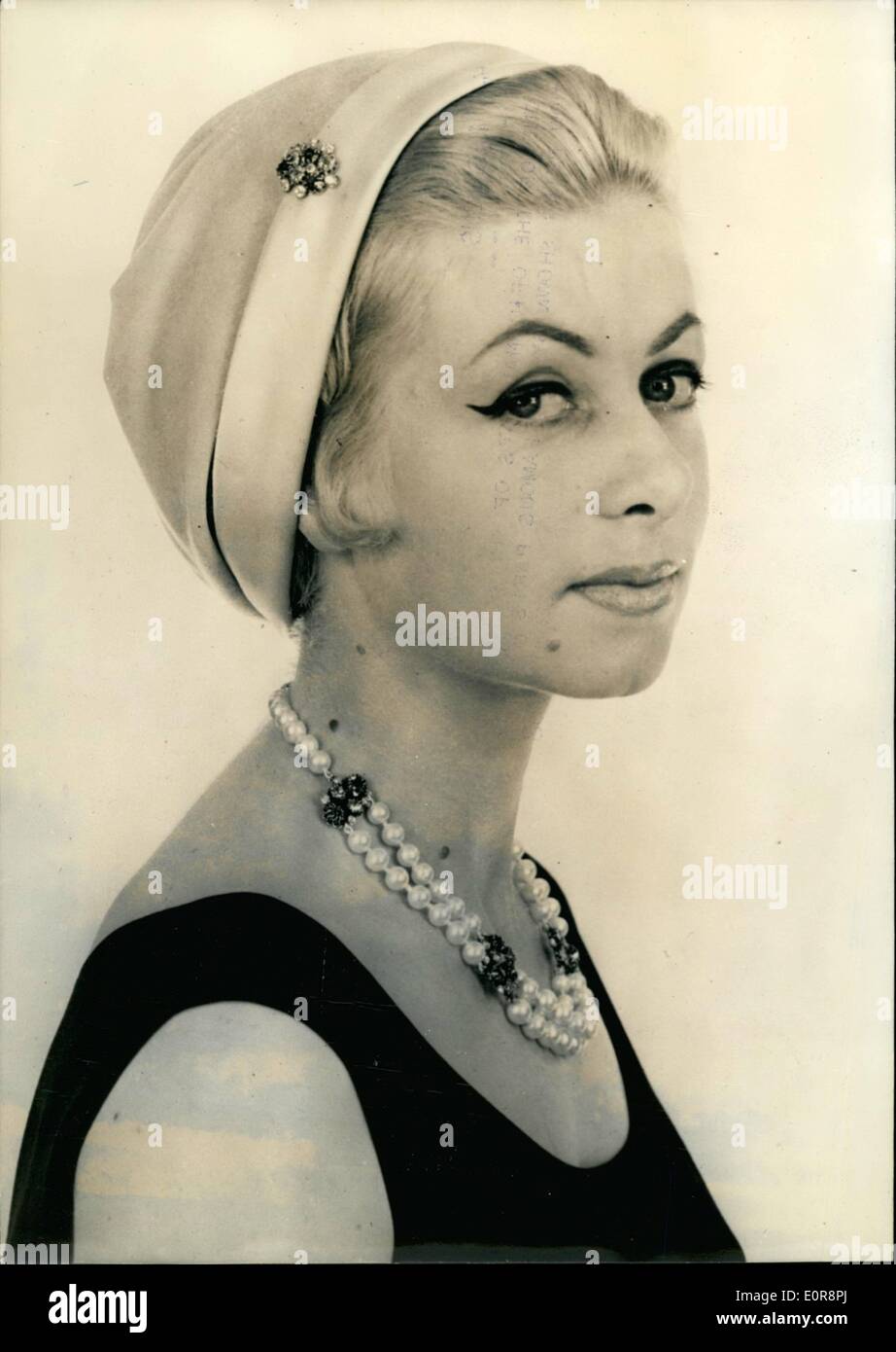 8. August 1958 - Hut Styles für den Winter: Paris Milliner Paulette ...