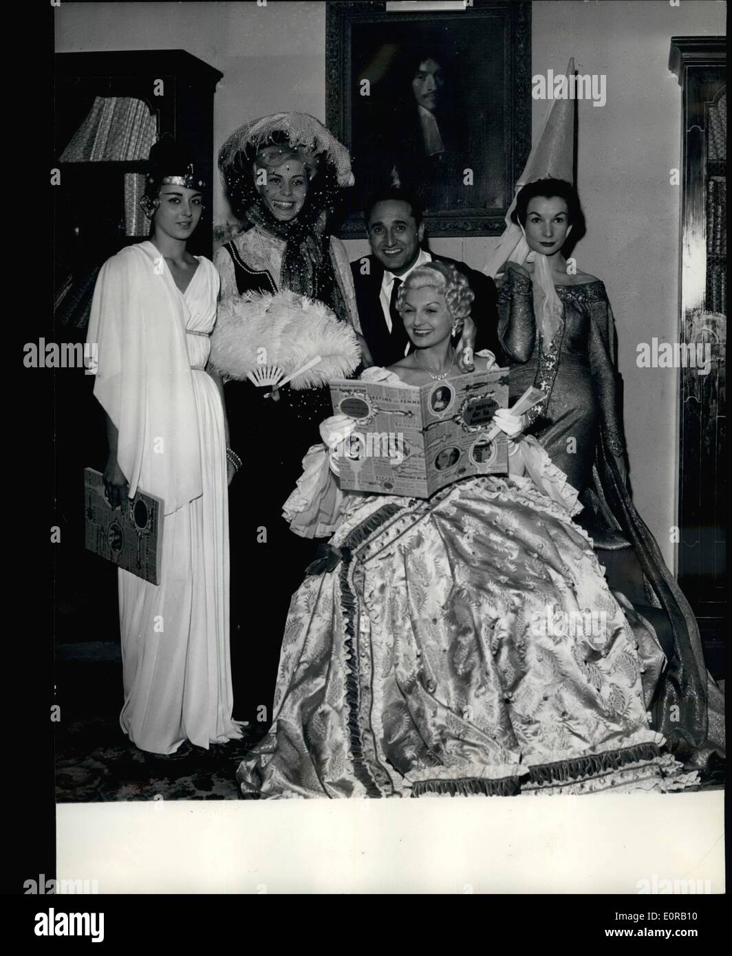 Historische kleider -Fotos und -Bildmaterial in hoher Auflösung – Alamy