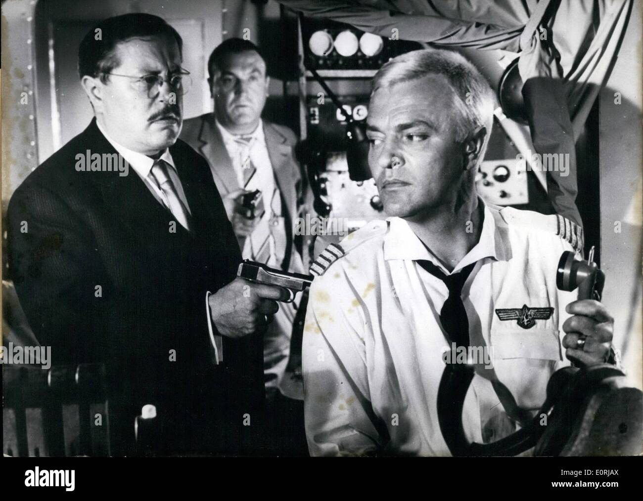 11. November 1959 - im Cockpit eines transatlantischen Flugzeug ...