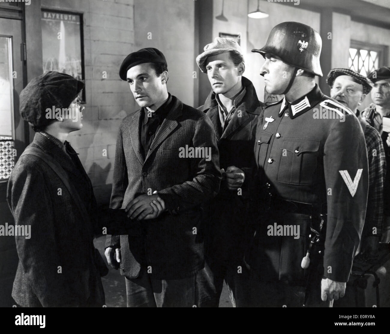 DAS KREUZ VON LOTHRINGEN (1943) GENE KELLY, RAY GARNETT (DIR) CRLO 001 ...