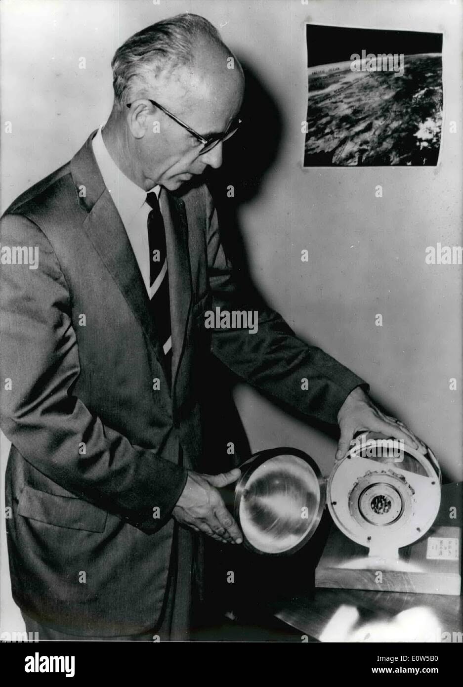 Ion engine -Fotos und -Bildmaterial in hoher Auflösung – Alamy