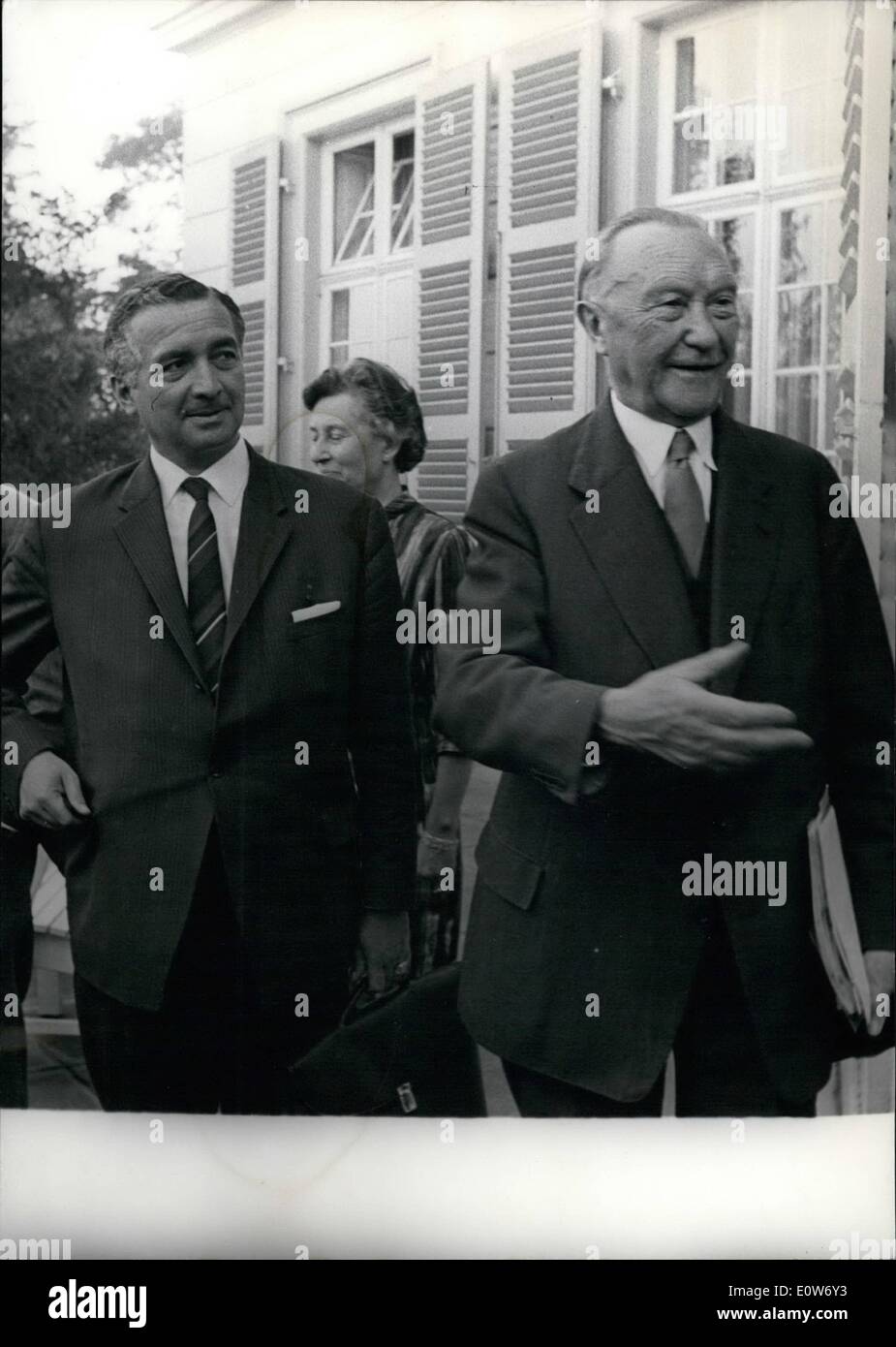 10. Oktober 1961 - FDP Anführer Erich Mende besucht Bundeskanzler ...