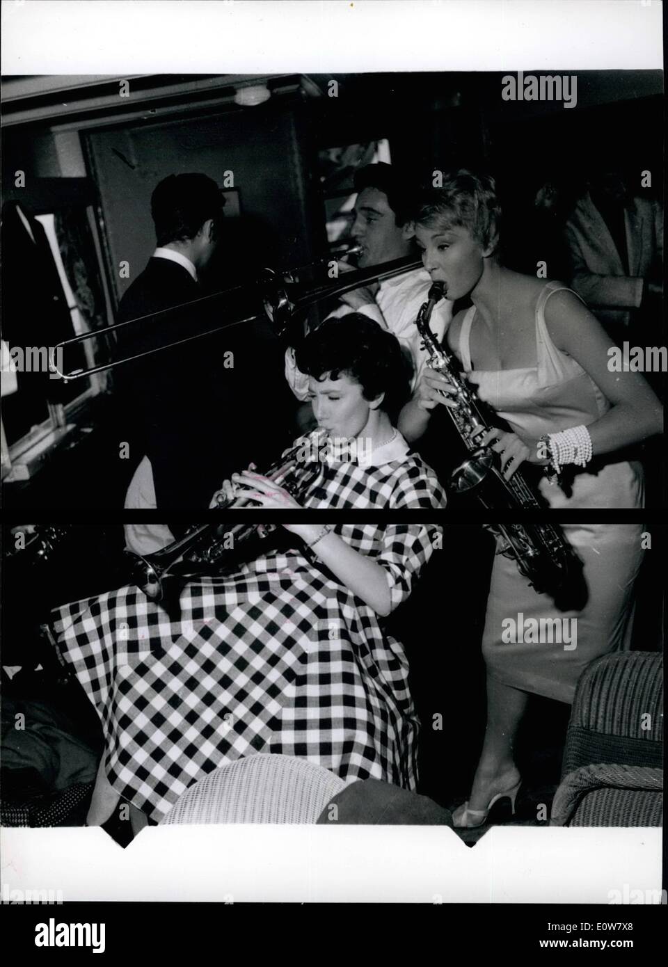 Schauspielerinnen joyce blair links ann -Fotos und -Bildmaterial in ...