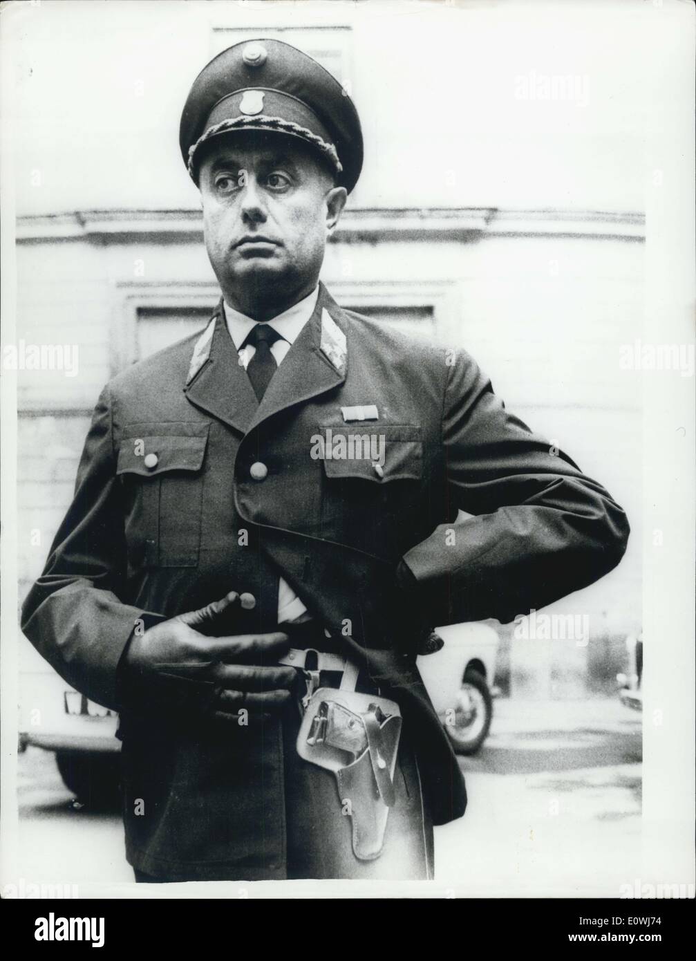 23. Mai 1963 - neue Uniform für die österreichische Polizei: eine neue ...