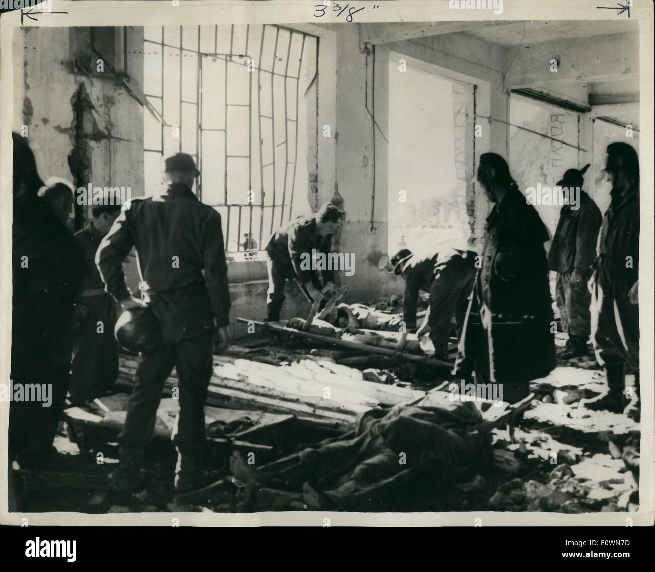 Katastrophe longarone dam -Fotos und -Bildmaterial in hoher Auflösung ...