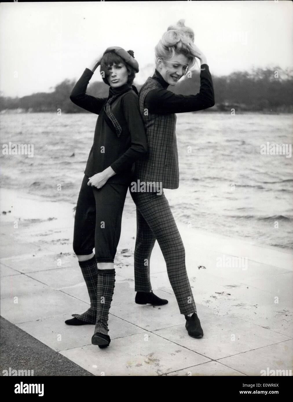 Knickerbocker anzug -Fotos und -Bildmaterial in hoher Auflösung – Alamy