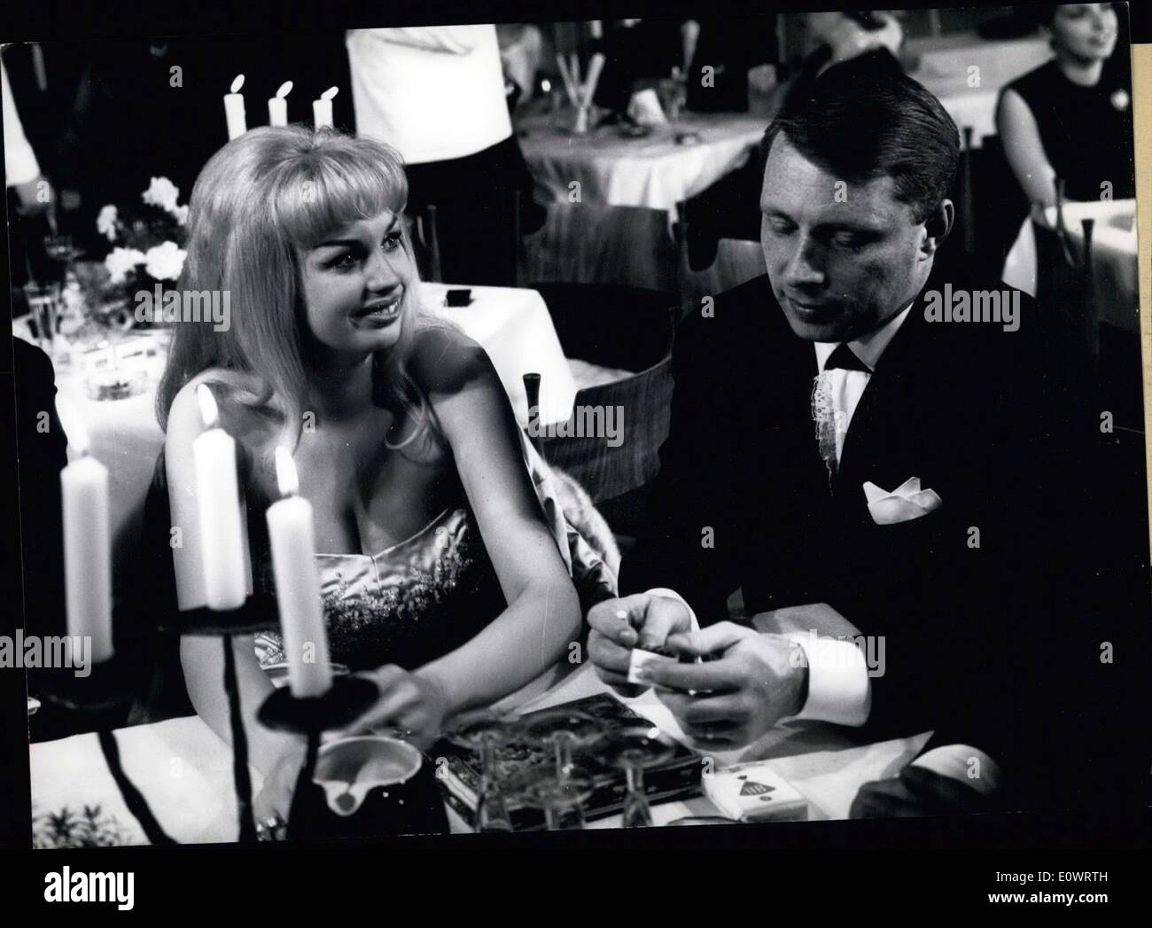 Pictured are barbara valentin rolf lueders -Fotos und -Bildmaterial in ...