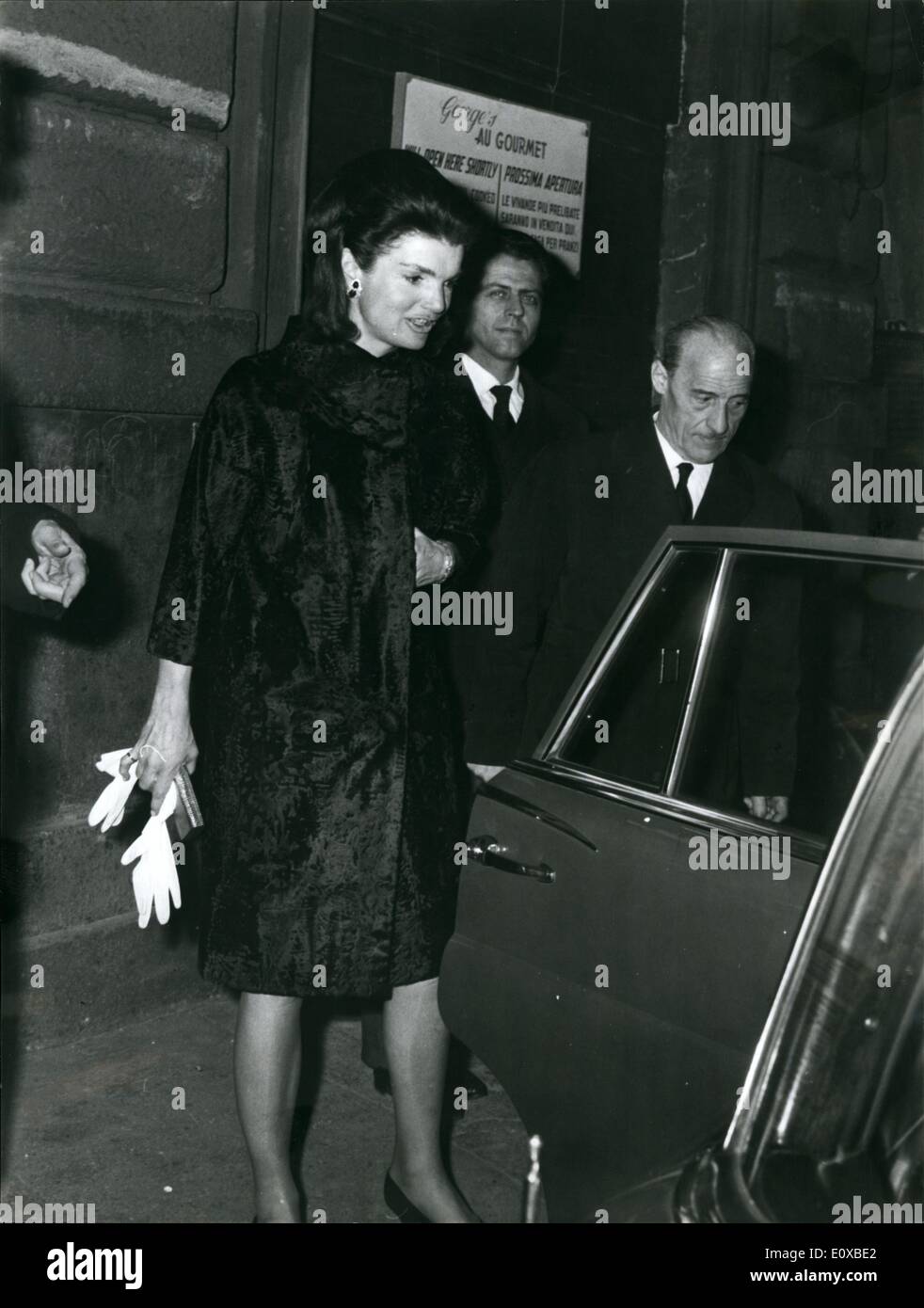 Lily pons -Fotos und -Bildmaterial in hoher Auflösung – Alamy