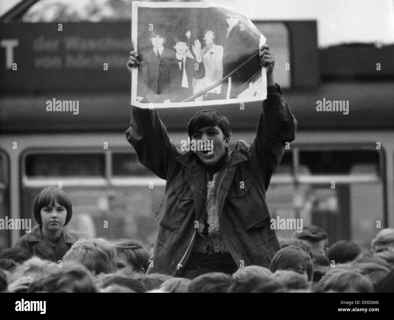 Beatles Fans Screaming Stockfotos und -bilder Kaufen - Alamy