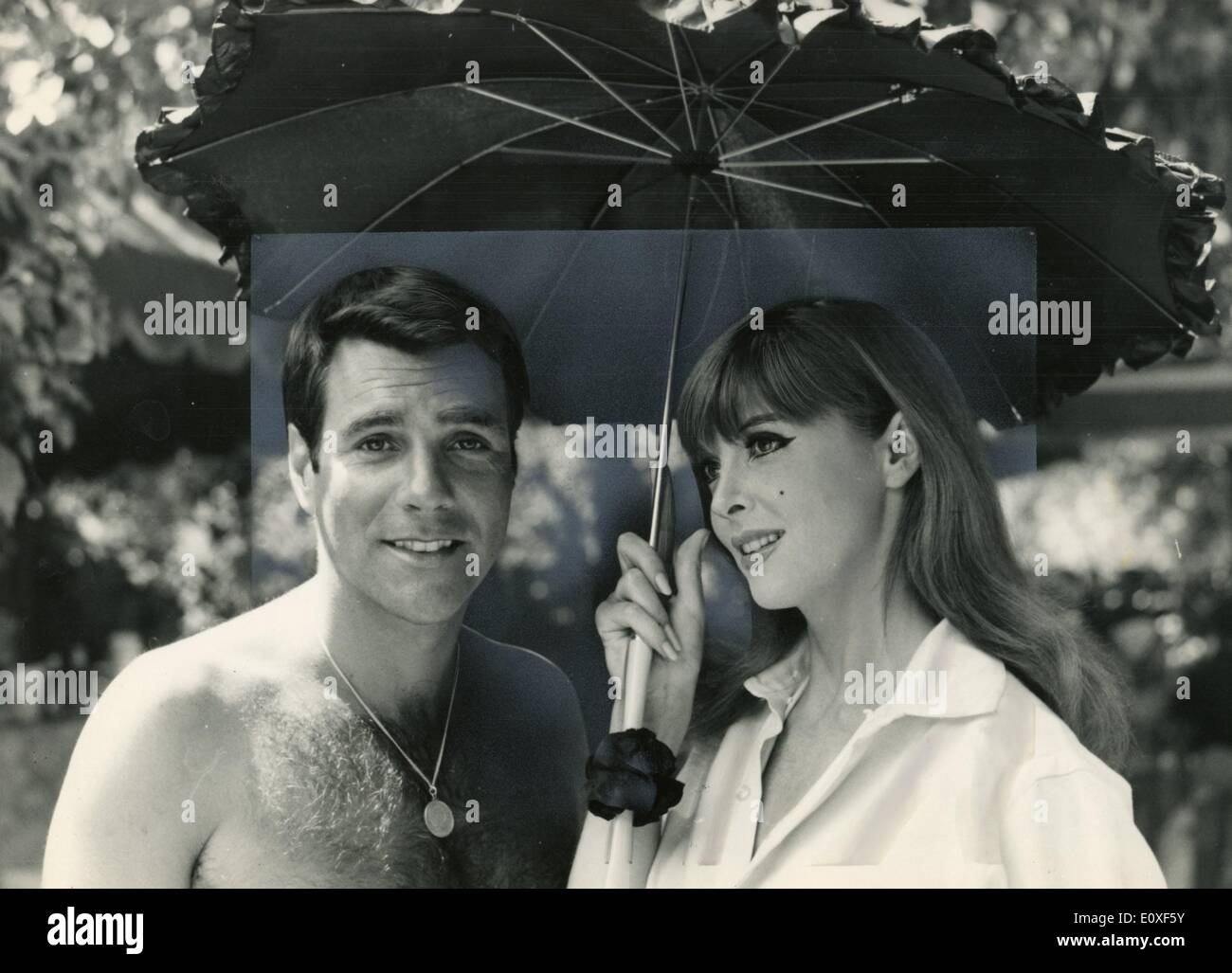 Tina louise r -Fotos und -Bildmaterial in hoher Auflösung – Alamy