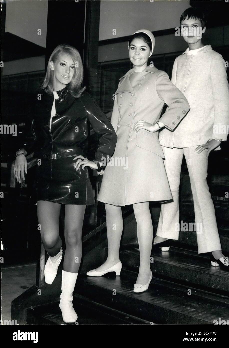1966 london fashion -Fotos und -Bildmaterial in hoher Auflösung – Alamy