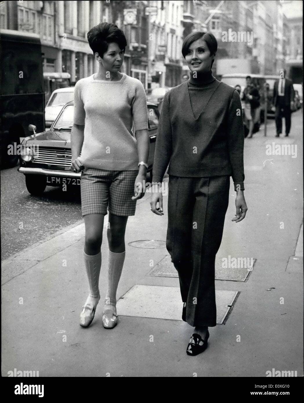 1966 London Fashion Stockfotos und -bilder Kaufen - Alamy