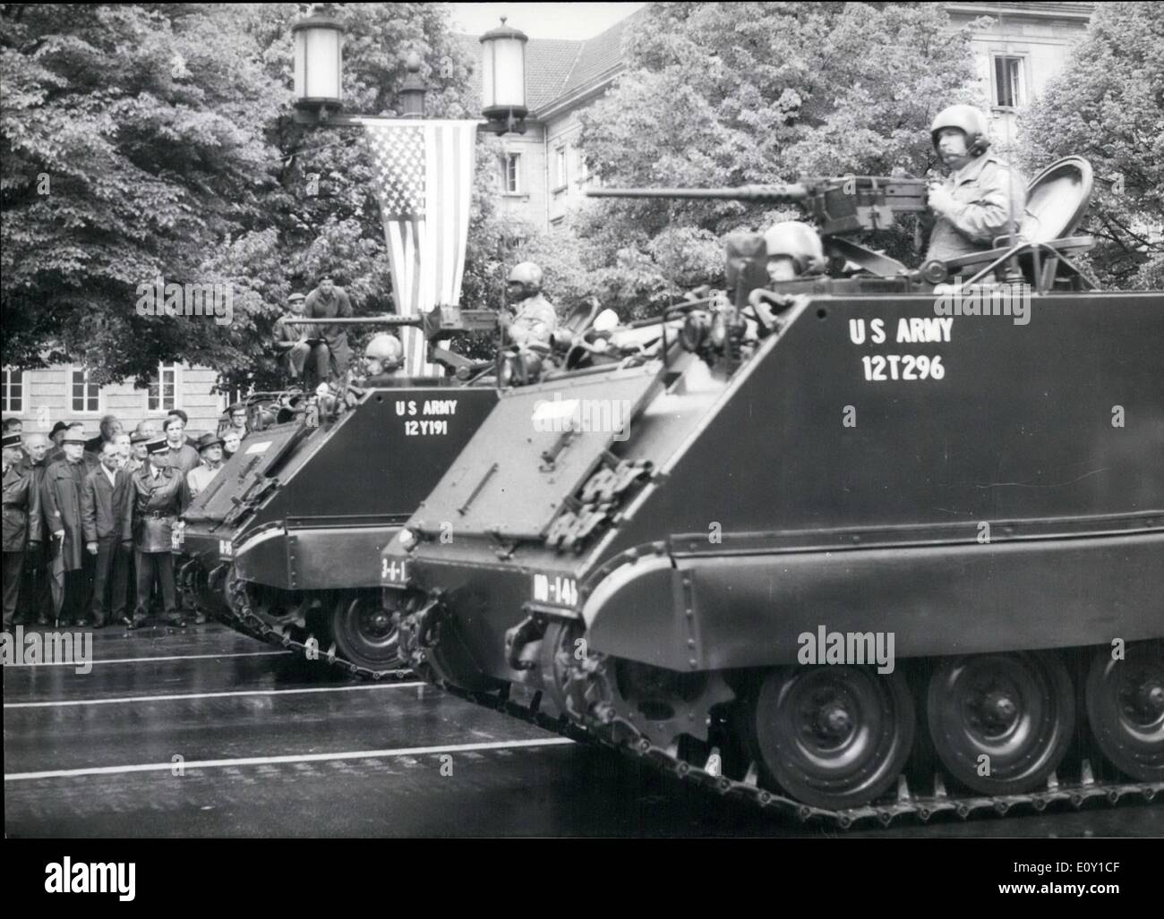 5. Mai 1968 - Verbündete Kräfte-Day-Parade In West-Berlin ...