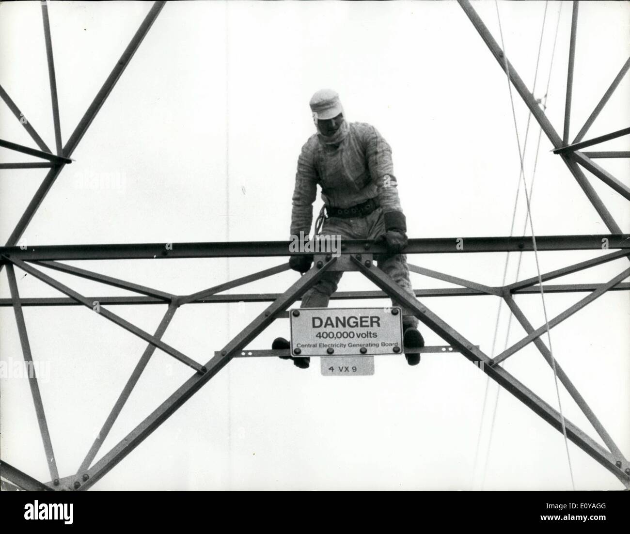 400 000 Volt Fotos Und Bildmaterial In Hoher Auflösung Alamy