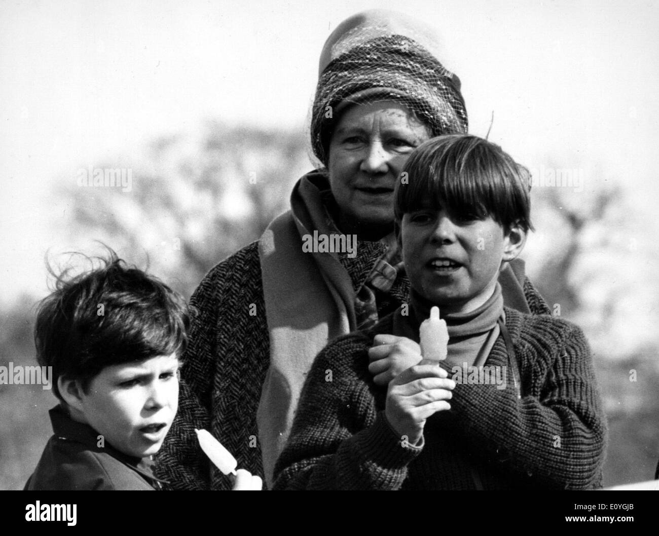 Viscount linley -Fotos und -Bildmaterial in hoher Auflösung – Alamy
