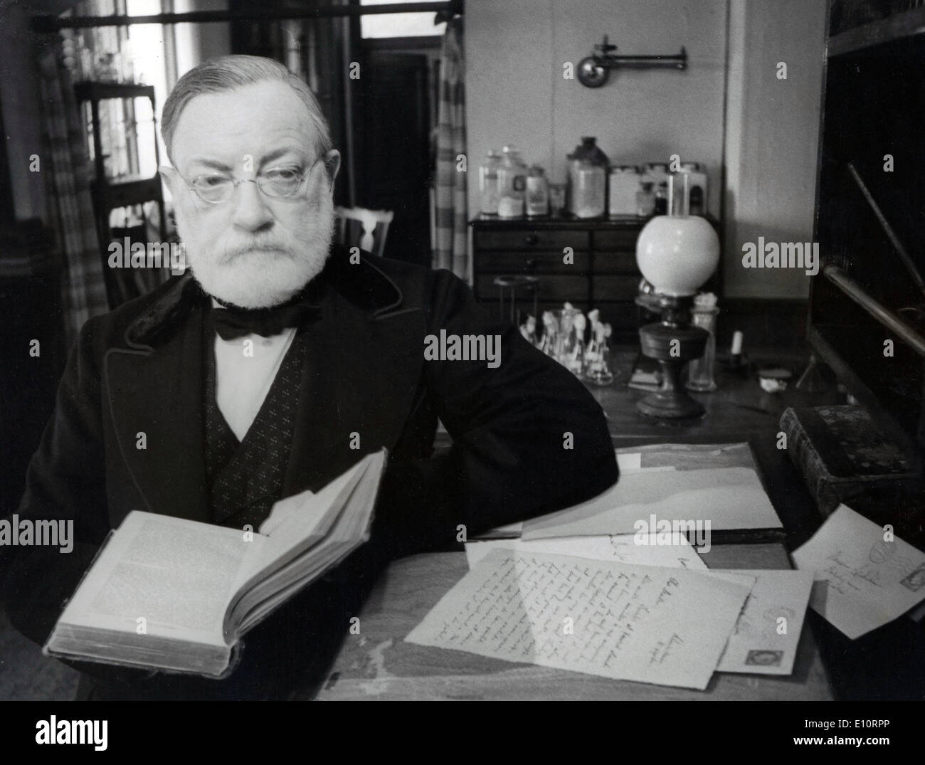 18. Oktober 1973 - London, England, U.K - Komiker ARTHUR LOWE als ...