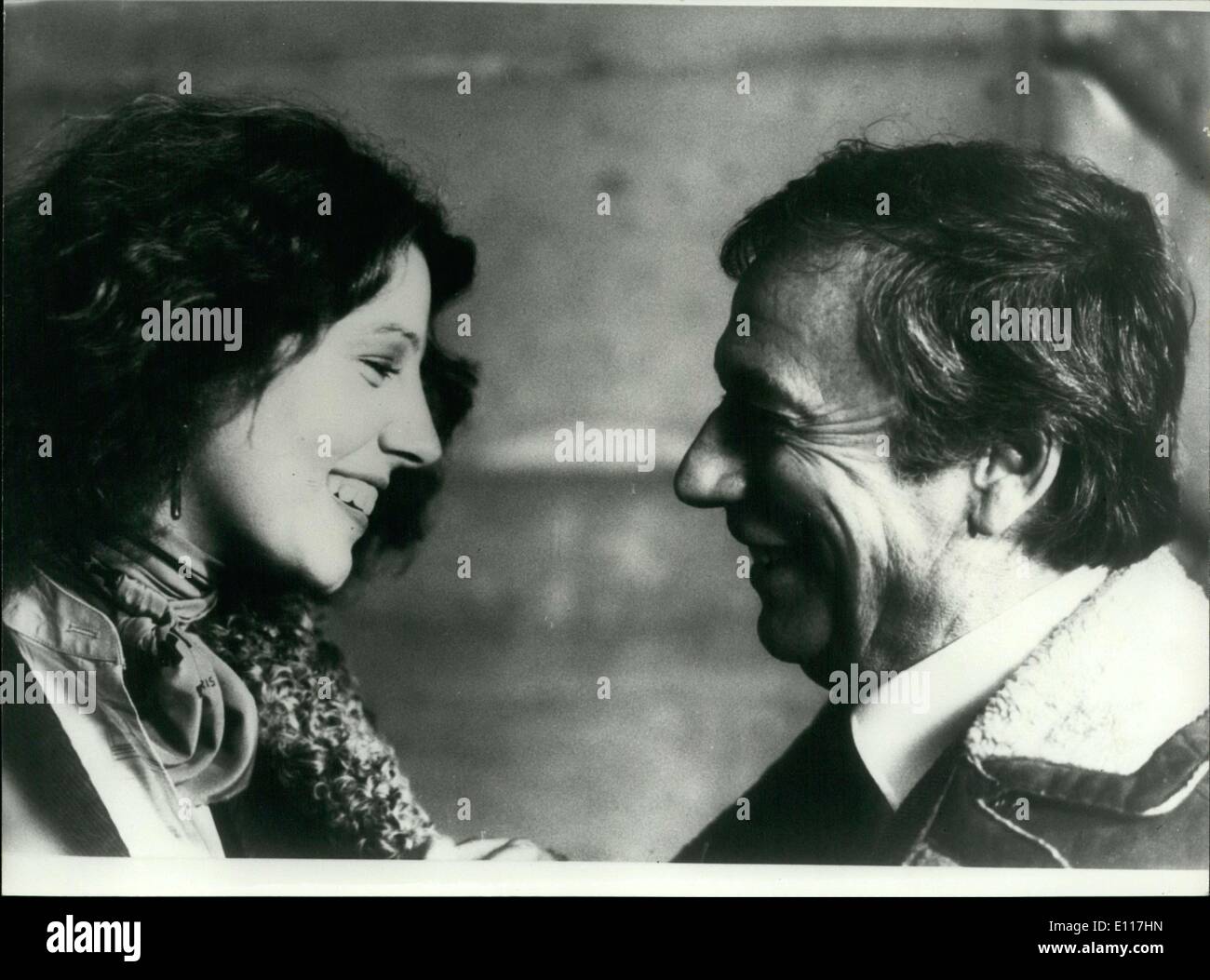 18. März 1976 - Yves Montand, als ein Polizist und Stefania Sandrelli ...