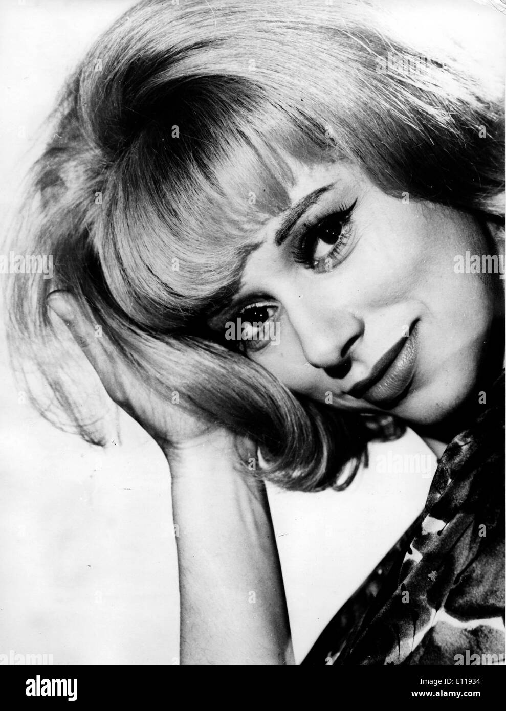 Mireille darc -Fotos und -Bildmaterial in hoher Auflösung – Alamy