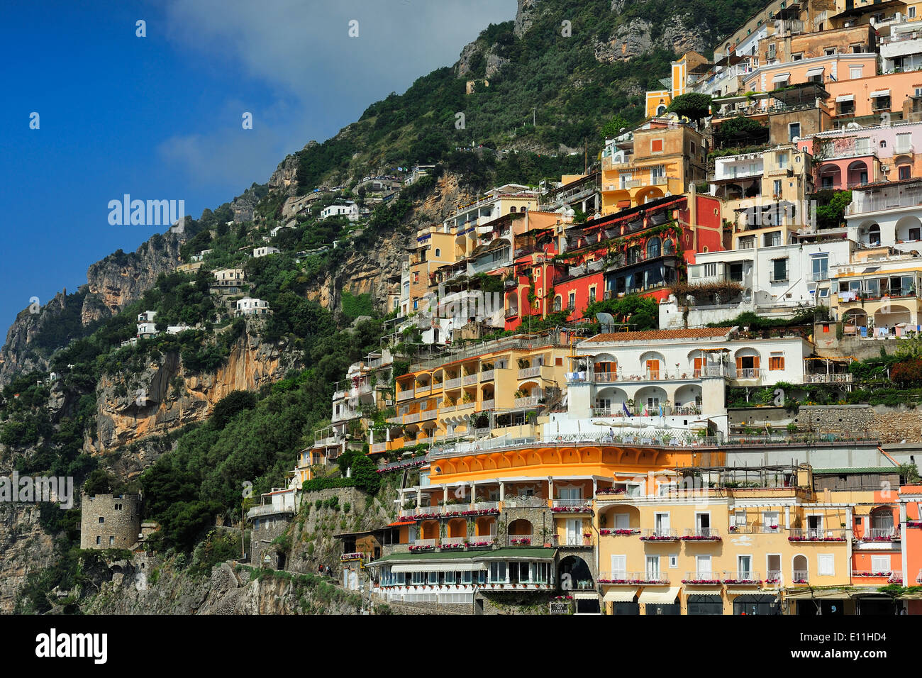 Bergstadt klippe positano italien -Fotos und -Bildmaterial in hoher ...
