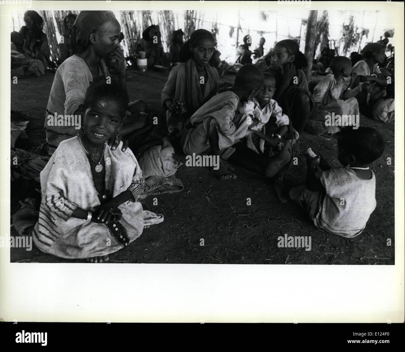 Verhungernde kinder -Fotos und -Bildmaterial in hoher Auflösung – Alamy